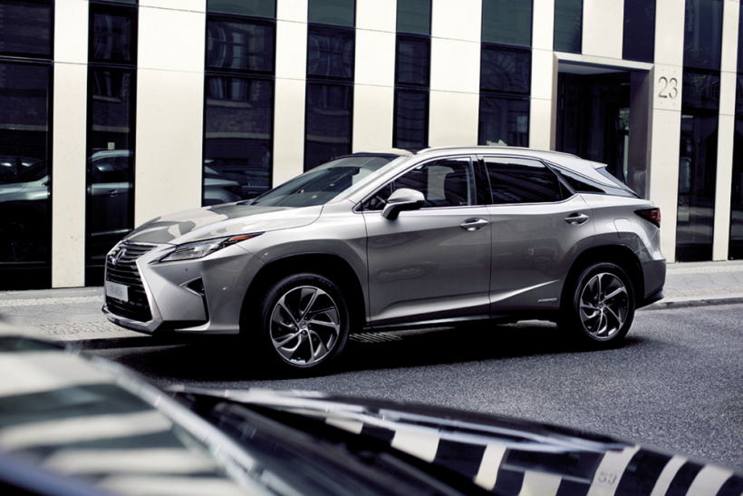 Überraschende Details im neuen Lexus RX 450h | inpactmedia.com